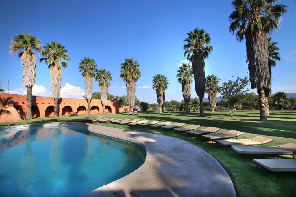 Mount Etjo Safari Lodge - Voyages Vandivinit